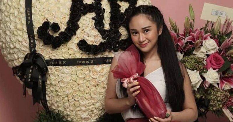 Denise Chariesta Buat Video Menyusui Tanpa Busana | Popmama.com